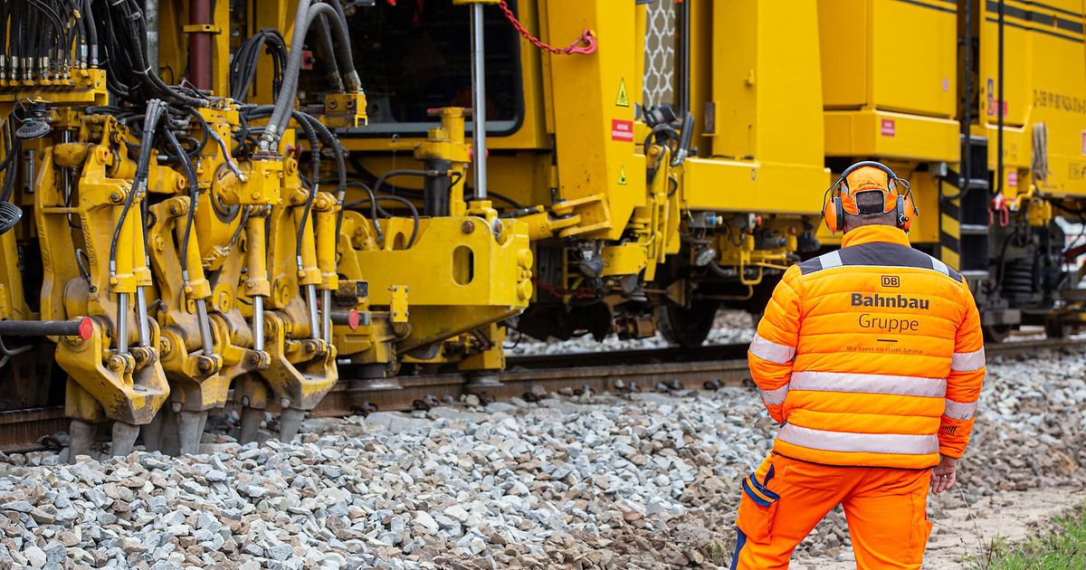 Werkzaamheden aan het ‘derde spoor’ (Emmerich – Oberhausen) Werkzaamheden aan het ‘derde spoor’ (Emmerich – Oberhausen)